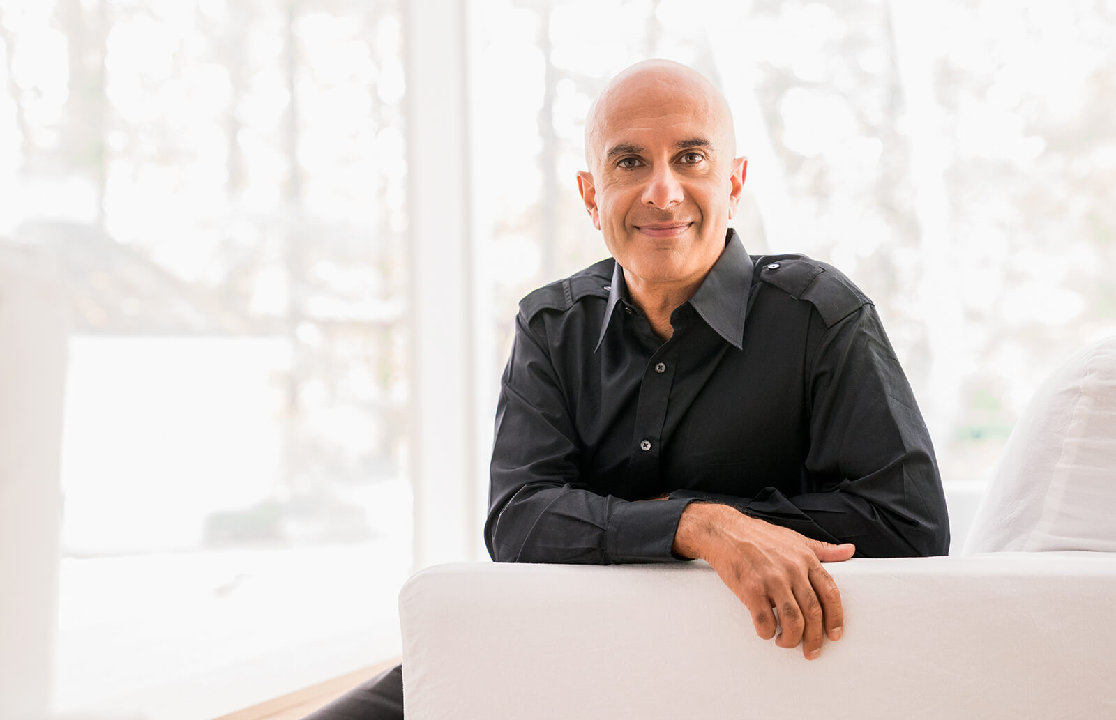 Robin Sharma Tells Us Why You'll Feel Victorious After Reading His ...